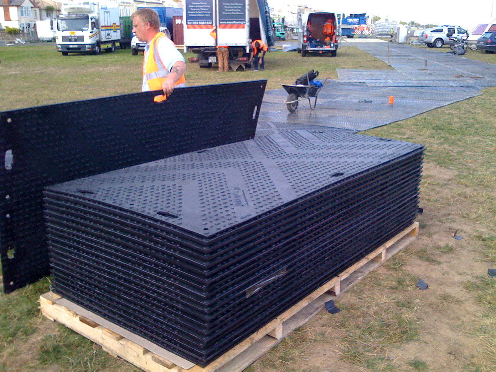 ヨーロッパ最大メーカー V-MAT